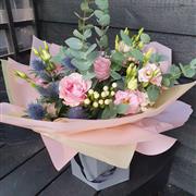 A Vintage Country Hand-tie My Flair Lady Florist White Roding